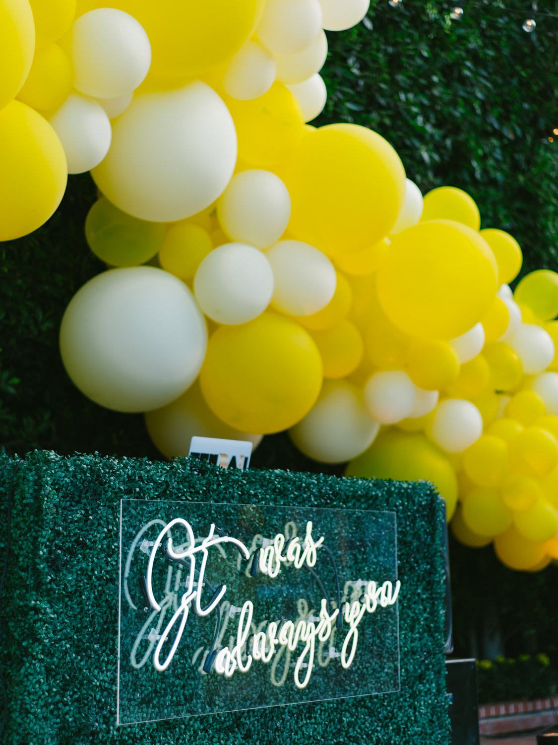 Wedding Trends Alert: Balloon Decor - Mindy Weiss